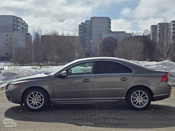 Brūns Volvo S80 2007 Viļņa, ar dzinēja tilpumu 2.40 L un nobraukumu 488 tūkst. km par 2350 €, foto 4 vietnē AUTOMOTO.COM.LV