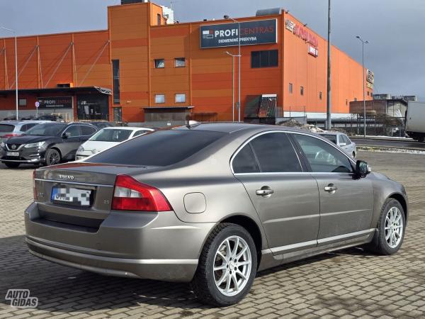 Brūns Volvo S80 2007 Viļņa, ar dzinēja tilpumu 2.40 L un nobraukumu 488 tūkst. km par 2350 €, foto 5 vietnē AUTOMOTO.COM.LV