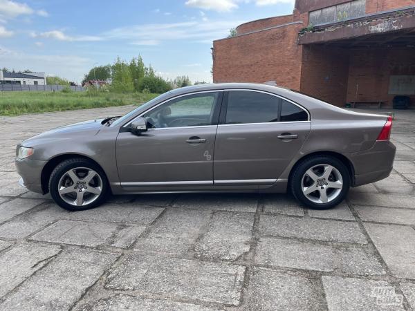 Brūns Volvo S80 2007 Alīta, ar dzinēja tilpumu 2.40 L un nobraukumu 350 tūkst. km par 3200 €, foto 4 vietnē AUTOMOTO.COM.LV