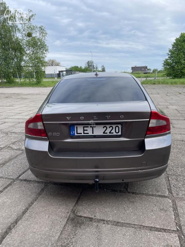 Brūns Volvo S80 2007 Alīta, ar dzinēja tilpumu 2.40 L un nobraukumu 350 tūkst. km par 3200 €, foto 5 vietnē AUTOMOTO.COM.LV