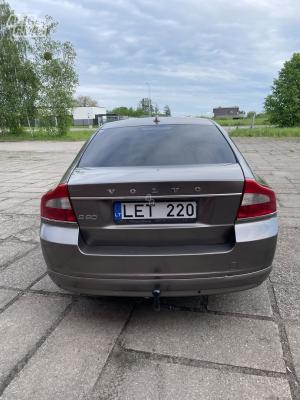 Brown Volvo S80 2007 in Alytus, with an engine capacity of 2.40 L and mileage of 350 thousand km for 3200 €, photo 6 on AUTOMOTO.COM.LV