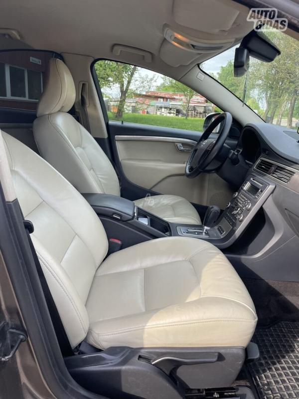 Brūns Volvo S80 2007 Alīta, ar dzinēja tilpumu 2.40 L un nobraukumu 350 tūkst. km par 3200 €, foto 7 vietnē AUTOMOTO.COM.LV