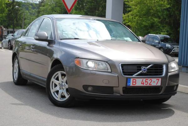 Brūns Volvo S80 2007 Rīga, ar dzinēja tilpumu 2.40 L un nobraukumu 275 tūkst. km par 3390 €, foto 4 vietnē AUTOMOTO.COM.LV