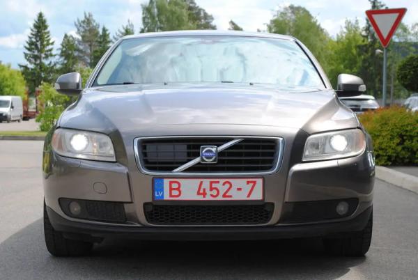 Brūns Volvo S80 2007 Rīga, ar dzinēja tilpumu 2.40 L un nobraukumu 275 tūkst. km par 3390 €, foto 5 vietnē AUTOMOTO.COM.LV