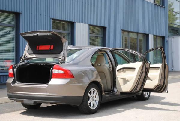 Brūns Volvo S80 2007 Rīga, ar dzinēja tilpumu 2.40 L un nobraukumu 275 tūkst. km par 3390 €, foto 6 vietnē AUTOMOTO.COM.LV