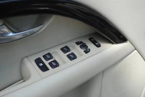 Brūns Volvo S80 2007 Rīga, ar dzinēja tilpumu 2.40 L un nobraukumu 275 tūkst. km par 3390 €, foto 16 vietnē AUTOMOTO.COM.LV