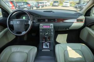 Brūns Volvo S80 2007 Liepāja, ar dzinēja tilpumu 2.40 L un nobraukumu 0 tūkst. km par 4250 €, foto 8 vietnē AUTOMOTO.COM.LV