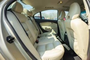 Brūns Volvo S80 2007 Liepāja, ar dzinēja tilpumu 2.40 L un nobraukumu 0 tūkst. km par 4250 €, foto 12 vietnē AUTOMOTO.COM.LV