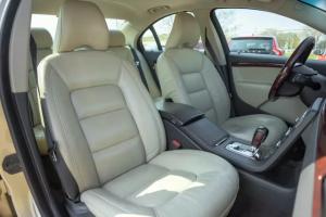 Brūns Volvo S80 2007 Liepāja, ar dzinēja tilpumu 2.40 L un nobraukumu 0 tūkst. km par 4250 €, foto 13 vietnē AUTOMOTO.COM.LV