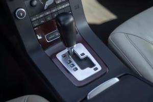 Brūns Volvo S80 2007 Liepāja, ar dzinēja tilpumu 2.40 L un nobraukumu 0 tūkst. km par 4250 €, foto 17 vietnē AUTOMOTO.COM.LV