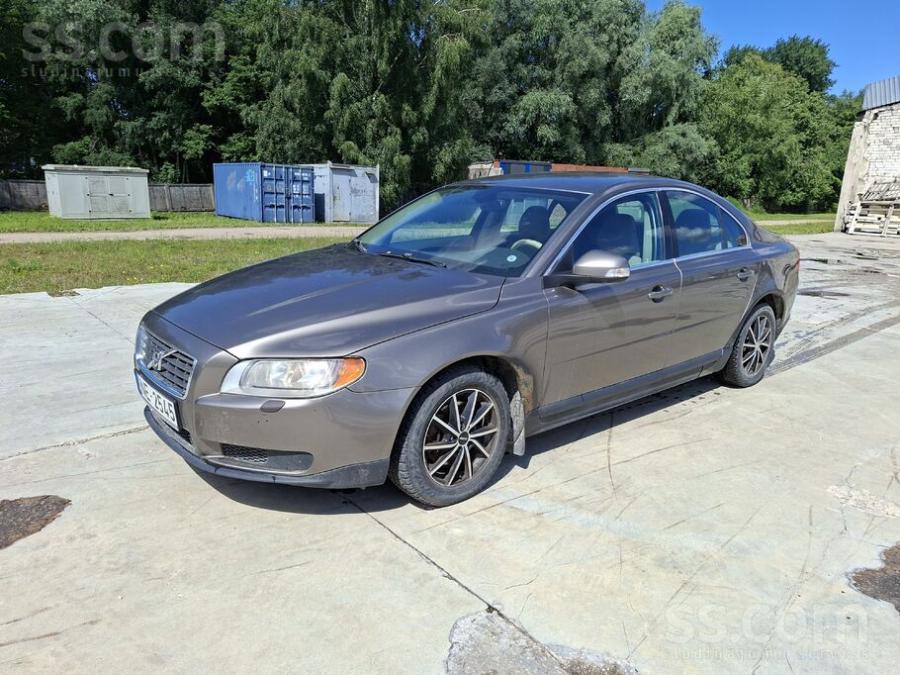 Brūns Volvo S80 2007 Rīga, ar dzinēja tilpumu 2.50 L un nobraukumu 250 tūkst. km par 1650 €, foto 1 vietnē AUTOMOTO.COM.LV