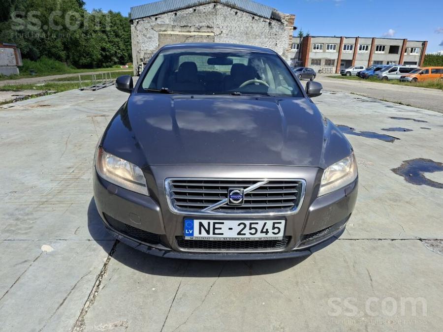 Brūns Volvo S80 2007 Rīga, ar dzinēja tilpumu 2.50 L un nobraukumu 250 tūkst. km par 1650 €, foto 4 vietnē AUTOMOTO.COM.LV