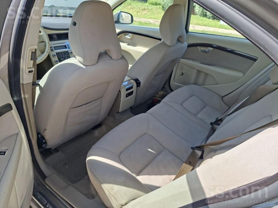 Brūns Volvo S80 2007 Rīga, ar dzinēja tilpumu 2.50 L un nobraukumu 250 tūkst. km par 1650 €, foto 9 vietnē AUTOMOTO.COM.LV