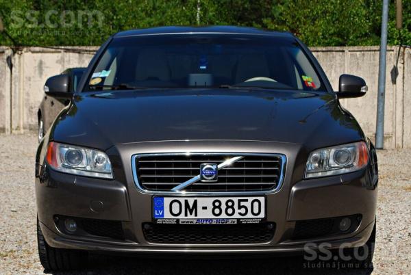 Brown Volvo S80 2007 in Tukums, with an engine capacity of 2.40 L and mileage of 312 thousand km for 3700 €, photo 3 on AUTOMOTO.COM.LV