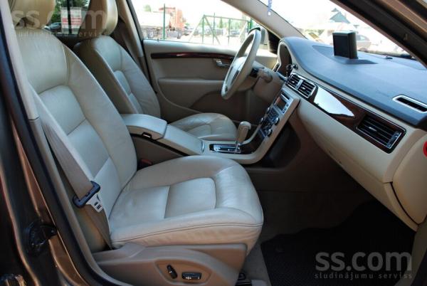 Brown Volvo S80 2007 in Tukums, with an engine capacity of 2.40 L and mileage of 312 thousand km for 3700 €, photo 5 on AUTOMOTO.COM.LV