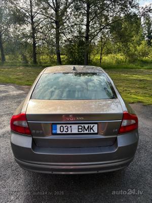 Brūns Volvo S80 2007 Paide, ar dzinēja tilpumu 2.40 L un nobraukumu 302 tūkst. km par 4700 €, foto 3 vietnē AUTOMOTO.COM.LV