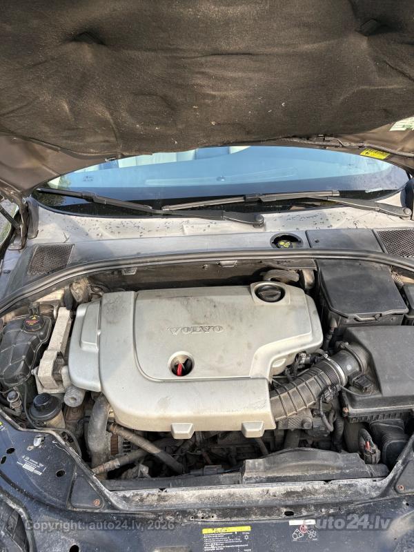Brown Volvo S80 2007 in Paide, with an engine capacity of 2.40 L and mileage of 302 thousand km for 4700 €, photo 5 on AUTOMOTO.COM.LV