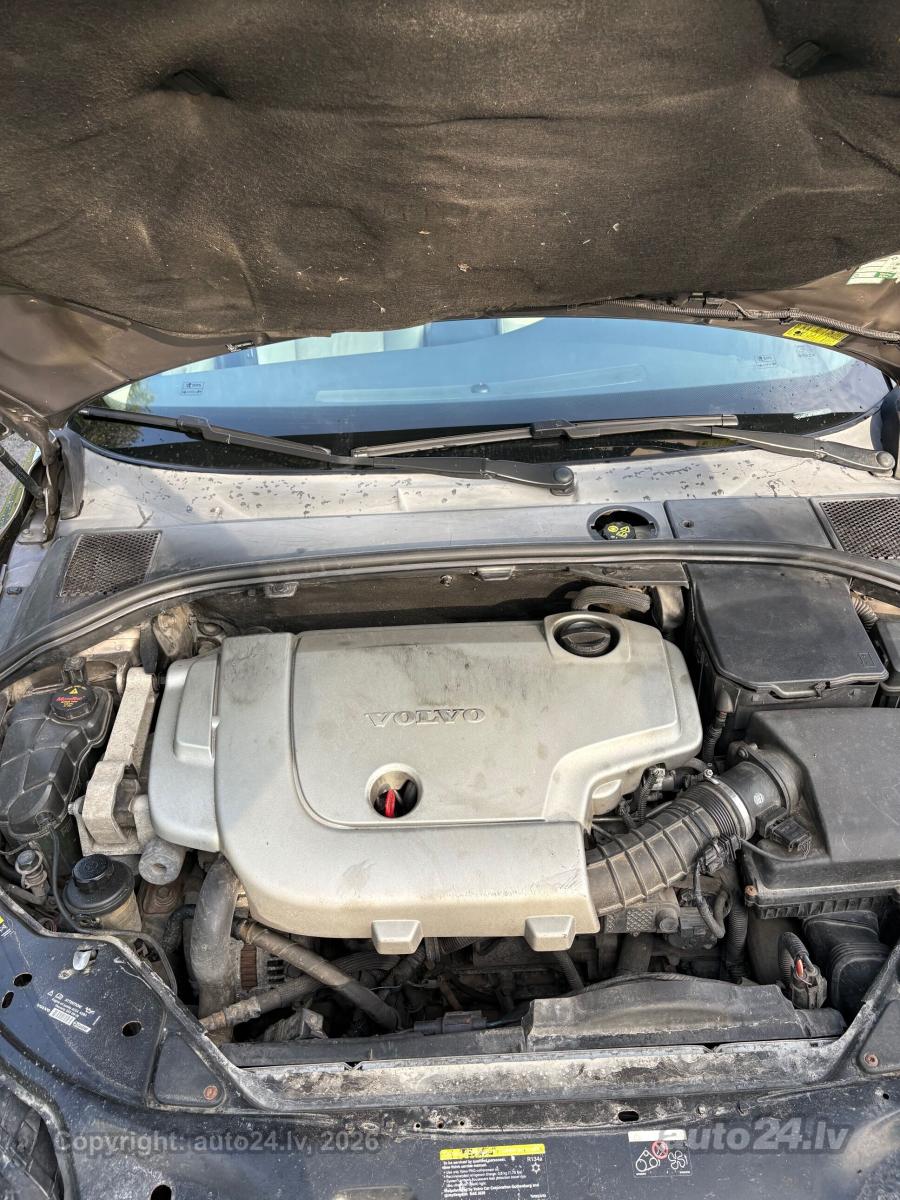 Brūns Volvo S80 2007 Paide, ar dzinēja tilpumu 2.40 L un nobraukumu 302 tūkst. km par 4700 €, foto 6 vietnē AUTOMOTO.COM.LV