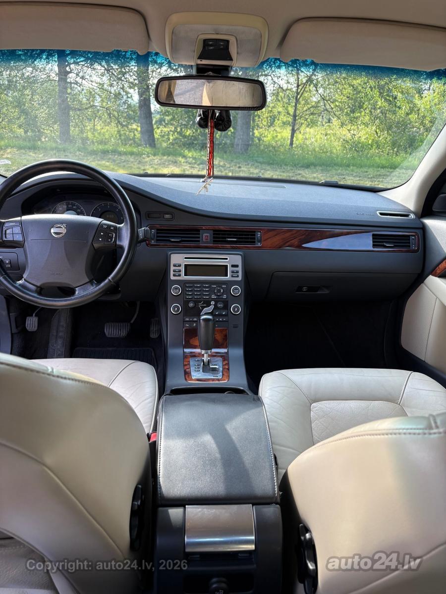 Brūns Volvo S80 2007 Paide, ar dzinēja tilpumu 2.40 L un nobraukumu 302 tūkst. km par 4700 €, foto 10 vietnē AUTOMOTO.COM.LV