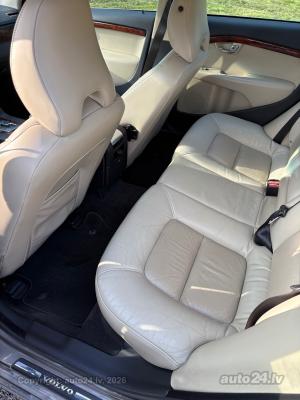 Brūns Volvo S80 2007 Paide, ar dzinēja tilpumu 2.40 L un nobraukumu 302 tūkst. km par 4700 €, foto 11 vietnē AUTOMOTO.COM.LV