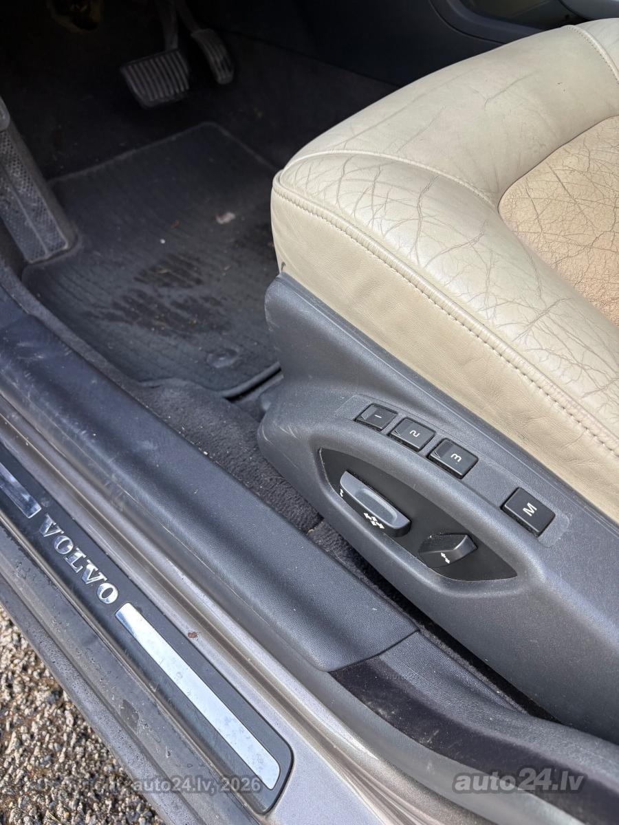 Brūns Volvo S80 2007 Paide, ar dzinēja tilpumu 2.40 L un nobraukumu 302 tūkst. km par 4700 €, foto 12 vietnē AUTOMOTO.COM.LV