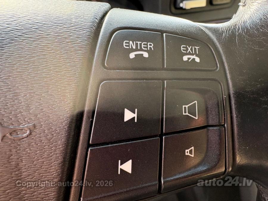 Brūns Volvo S80 2007 Paide, ar dzinēja tilpumu 2.40 L un nobraukumu 302 tūkst. km par 4700 €, foto 14 vietnē AUTOMOTO.COM.LV
