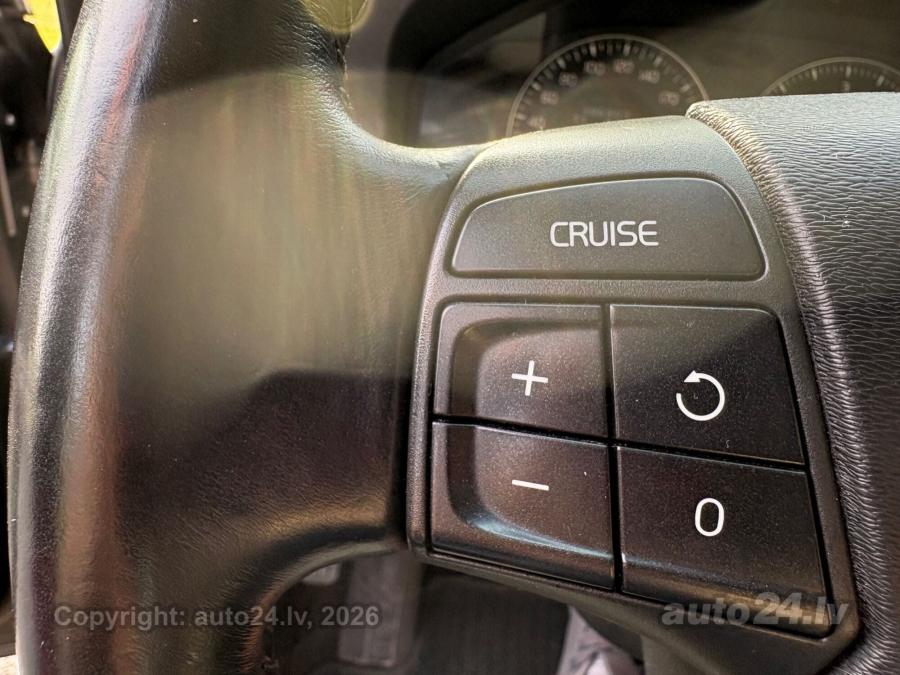 Brūns Volvo S80 2007 Paide, ar dzinēja tilpumu 2.40 L un nobraukumu 302 tūkst. km par 4700 €, foto 15 vietnē AUTOMOTO.COM.LV