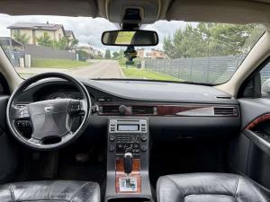 Brūns Volvo S80 2007 Viļņa, ar dzinēja tilpumu 2.40 L un nobraukumu 330 tūkst. km par 3000 €, foto 9 vietnē AUTOMOTO.COM.LV