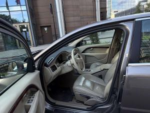 Brown Volvo S80 2007 in Vilnius, with an engine capacity of 2.40 L and mileage of 330 thousand km for 2700 €, photo 6 on AUTOMOTO.COM.LV
