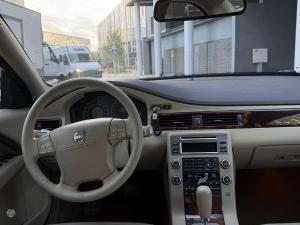 Brown Volvo S80 2007 in Vilnius, with an engine capacity of 2.40 L and mileage of 330 thousand km for 2700 €, photo 9 on AUTOMOTO.COM.LV