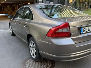 Brown Volvo S80 2007 in Vilnius, with an engine capacity of 2.40 L and mileage of 330 thousand km for 2700 €, photo 13 on AUTOMOTO.COM.LV