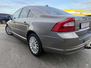 Brown Volvo S80 2007 in Vilnius, with an engine capacity of 2.40 L and mileage of 280 thousand km for 3800 €, photo 5 on AUTOMOTO.COM.LV