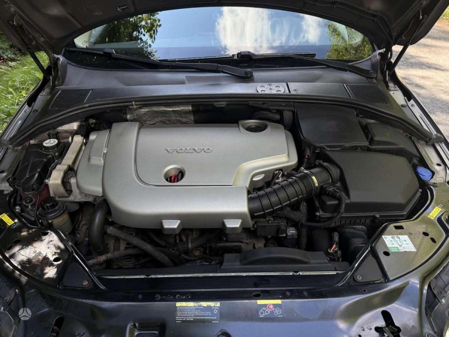 Brown Volvo S80 2007 in Vilnius, with an engine capacity of 2.40 L and mileage of 280 thousand km for 3800 €, photo 7 on AUTOMOTO.COM.LV