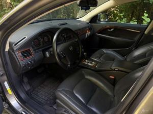 Brown Volvo S80 2007 in Vilnius, with an engine capacity of 2.40 L and mileage of 280 thousand km for 3800 €, photo 8 on AUTOMOTO.COM.LV