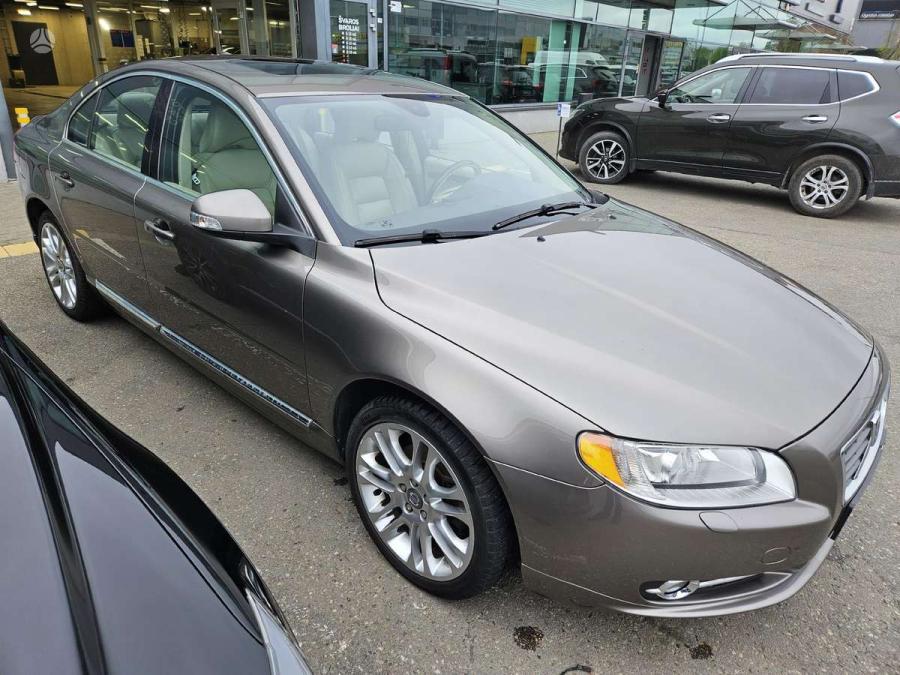 Brūns Volvo S80 2008 Viļņa, ar dzinēja tilpumu 2.40 L un nobraukumu 185 tūkst. km par 8500 €, foto 3 vietnē AUTOMOTO.COM.LV