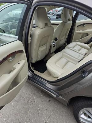 Brūns Volvo S80 2008 Viļņa, ar dzinēja tilpumu 2.40 L un nobraukumu 185 tūkst. km par 8500 €, foto 7 vietnē AUTOMOTO.COM.LV