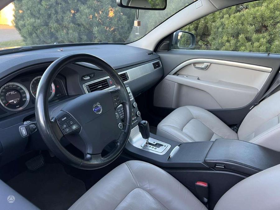 Brown Volvo S80 2008 in Kaunas, with an engine capacity of 2.50 L and mileage of 348 thousand km for 4400 €, photo 8 on AUTOMOTO.COM.LV