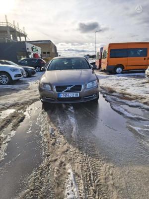 Brown Volvo S80 2008 in Kaunas, with an engine capacity of 2.40 L and mileage of 291 thousand km for 4300 €, photo 8 on AUTOMOTO.COM.LV