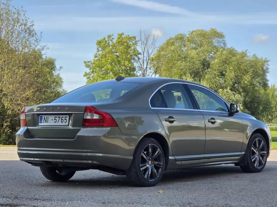 Brūns Volvo S80 2008 Grobiņa, ar dzinēja tilpumu 2.40 L un nobraukumu 330 tūkst. km par 4490 €, foto 10 vietnē AUTOMOTO.COM.LV