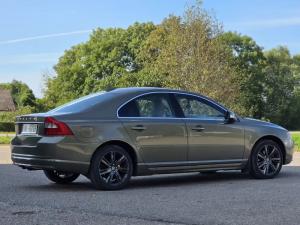 Brūns Volvo S80 2008 Grobiņa, ar dzinēja tilpumu 2.40 L un nobraukumu 330 tūkst. km par 4490 €, foto 11 vietnē AUTOMOTO.COM.LV