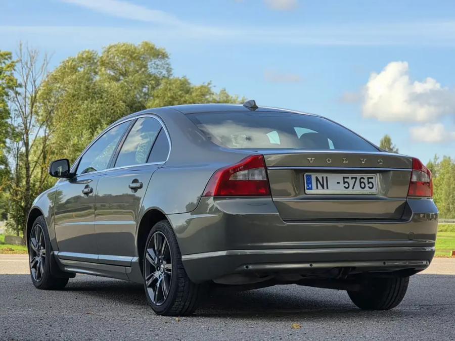 Brūns Volvo S80 2008 Grobiņa, ar dzinēja tilpumu 2.40 L un nobraukumu 330 tūkst. km par 4490 €, foto 13 vietnē AUTOMOTO.COM.LV