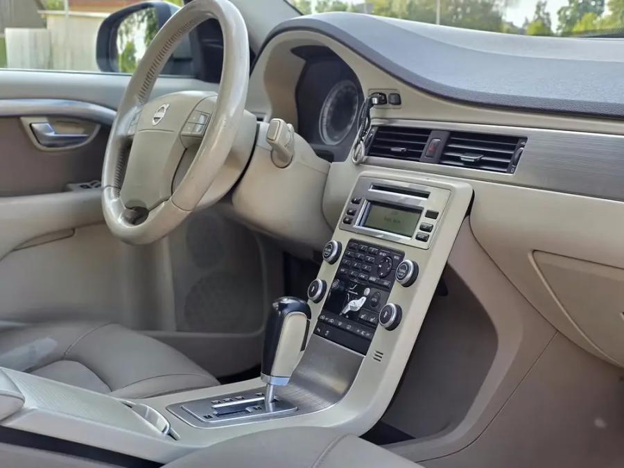 Brūns Volvo S80 2008 Grobiņa, ar dzinēja tilpumu 2.40 L un nobraukumu 330 tūkst. km par 4490 €, foto 17 vietnē AUTOMOTO.COM.LV