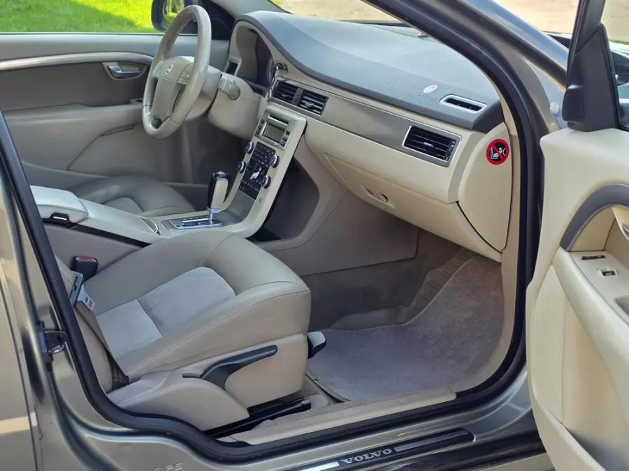Brūns Volvo S80 2008 Grobiņa, ar dzinēja tilpumu 2.40 L un nobraukumu 330 tūkst. km par 4490 €, foto 18 vietnē AUTOMOTO.COM.LV