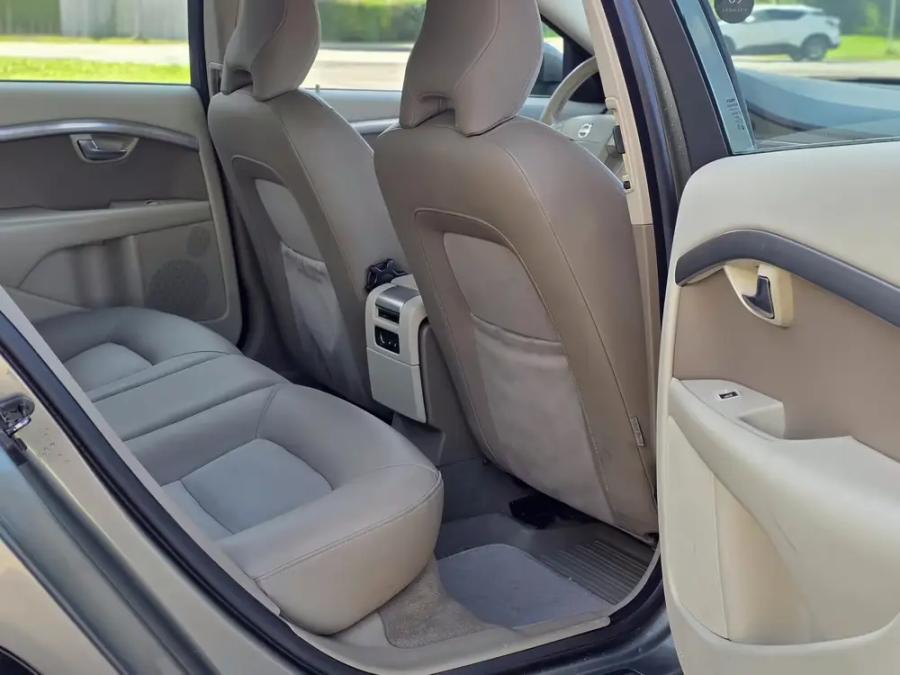 Brūns Volvo S80 2008 Grobiņa, ar dzinēja tilpumu 2.40 L un nobraukumu 330 tūkst. km par 4490 €, foto 19 vietnē AUTOMOTO.COM.LV