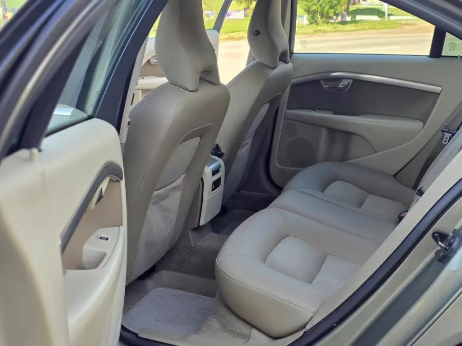 Brūns Volvo S80 2008 Grobiņa, ar dzinēja tilpumu 2.40 L un nobraukumu 330 tūkst. km par 4490 €, foto 21 vietnē AUTOMOTO.COM.LV