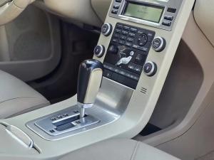 Brūns Volvo S80 2008 Grobiņa, ar dzinēja tilpumu 2.40 L un nobraukumu 330 tūkst. km par 4490 €, foto 22 vietnē AUTOMOTO.COM.LV