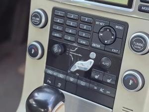 Brūns Volvo S80 2008 Grobiņa, ar dzinēja tilpumu 2.40 L un nobraukumu 330 tūkst. km par 4490 €, foto 23 vietnē AUTOMOTO.COM.LV