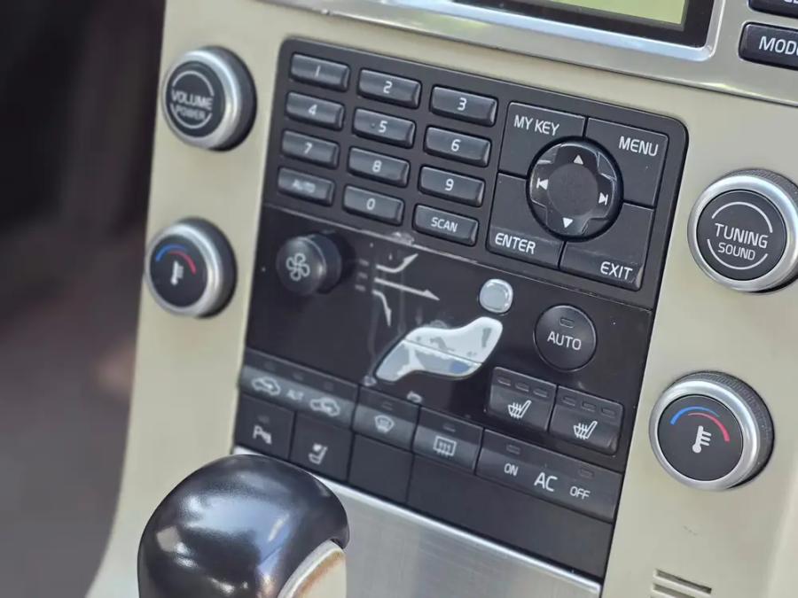 Brūns Volvo S80 2008 Grobiņa, ar dzinēja tilpumu 2.40 L un nobraukumu 330 tūkst. km par 4490 €, foto 23 vietnē AUTOMOTO.COM.LV