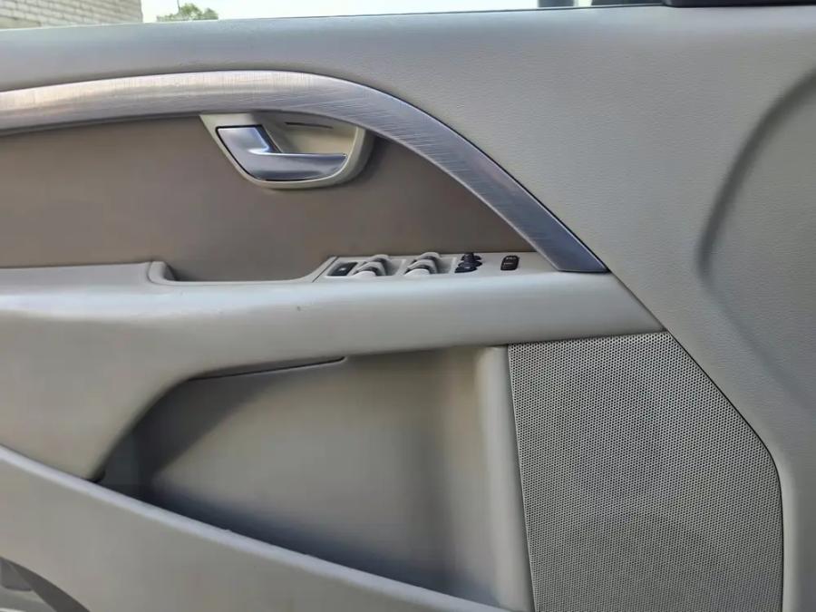 Brūns Volvo S80 2008 Grobiņa, ar dzinēja tilpumu 2.40 L un nobraukumu 330 tūkst. km par 4490 €, foto 27 vietnē AUTOMOTO.COM.LV
