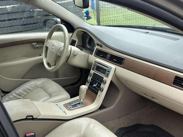 Brown Volvo S80 2008 in Alytus, with an engine capacity of 2.95 L and mileage of 237 thousand km for 3800 €, photo 8 on AUTOMOTO.COM.LV